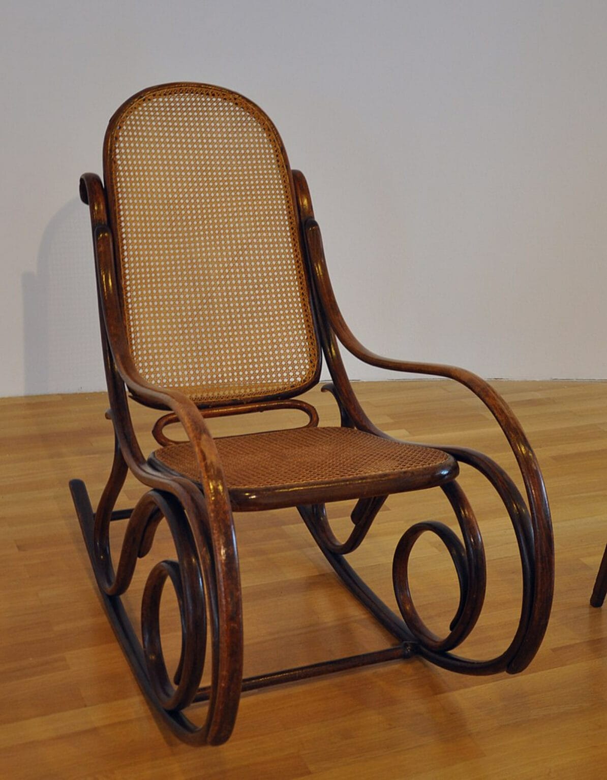 Antique Rocking Chairs: Identification & Value Guide (2024)