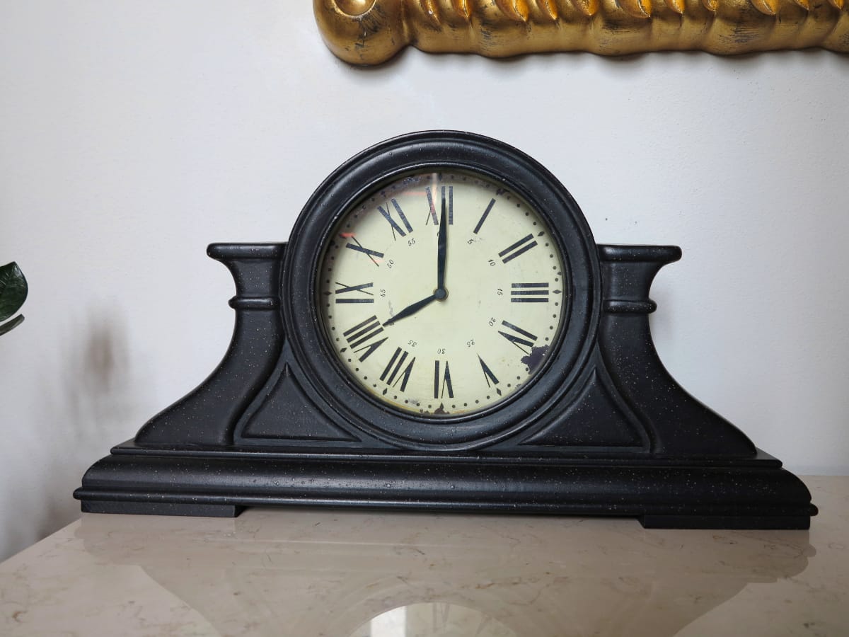 Antique Mantel Clocks Identification & Value: Expert Guide