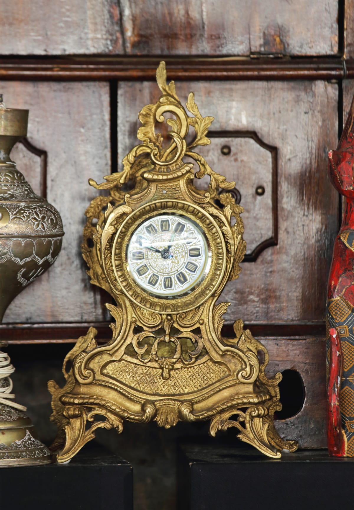 Antique Mantel Clocks Identification & Value: Expert Guide