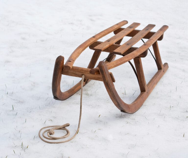 Old Antique Sled: Identification & Value (Expert Guide)