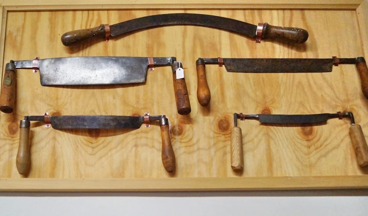 Antique Crosscut Saws Identification & Value (Expert Guide) Antique Crosscut Saws Identification & Value (Expert Guide)