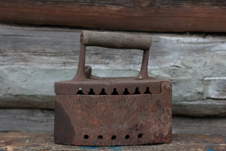 How to Identify & Value Antique Sad Irons (With Rare Types)