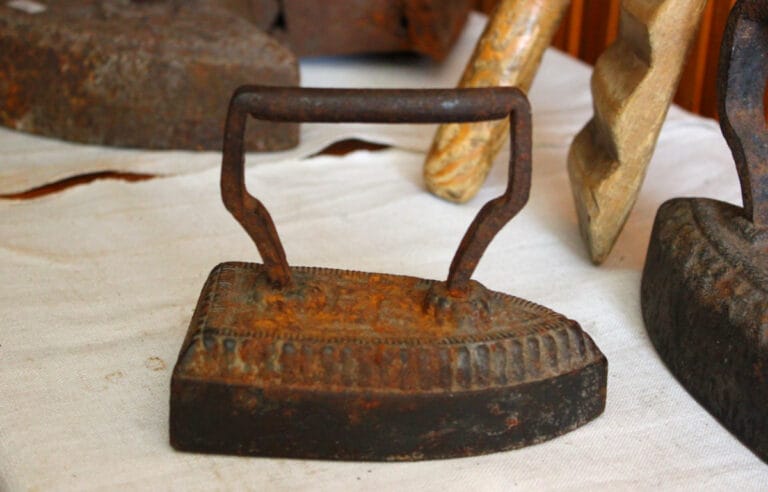 How to Identify & Value Antique Sad Irons (With Rare Types)