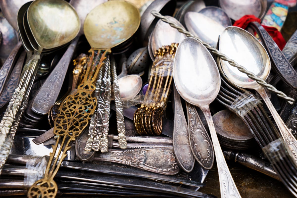 Vintage Flatware Patterns: Identification & Valuation Guide