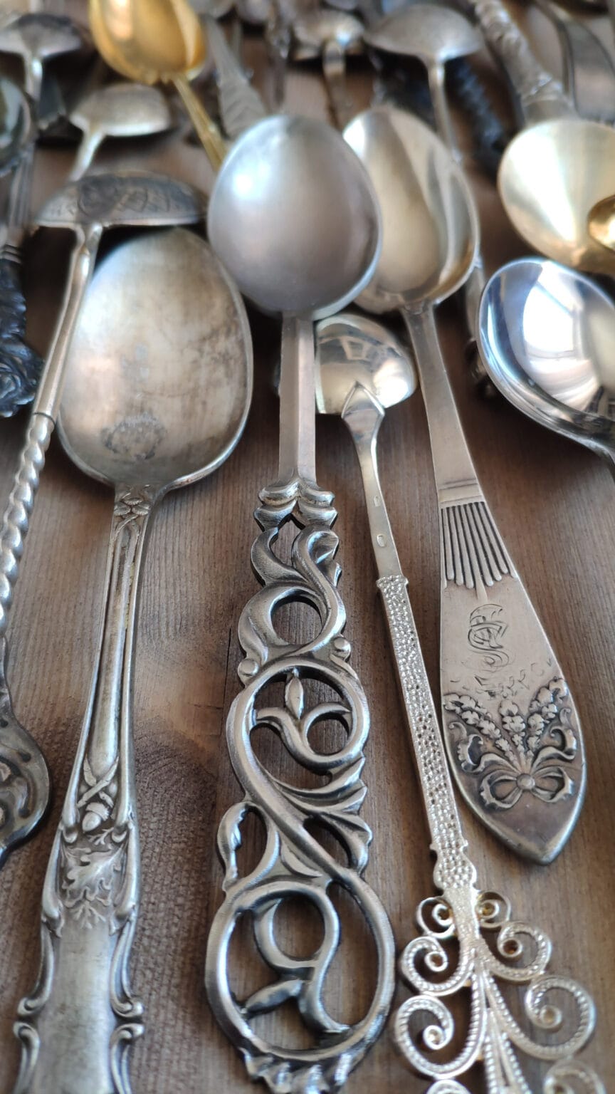 Antique Spoons: Identification, Types & Value Guide (2023)