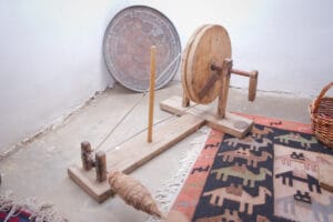 Antique Spinning Wheel: Full Identification & Value Guide