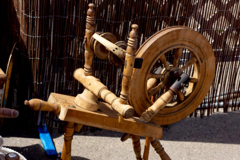 Antique Spinning Wheel: Full Identification & Value Guide