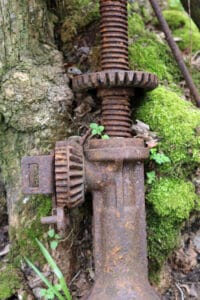 Antique Car Jack Value & Identification (Guide with Types)