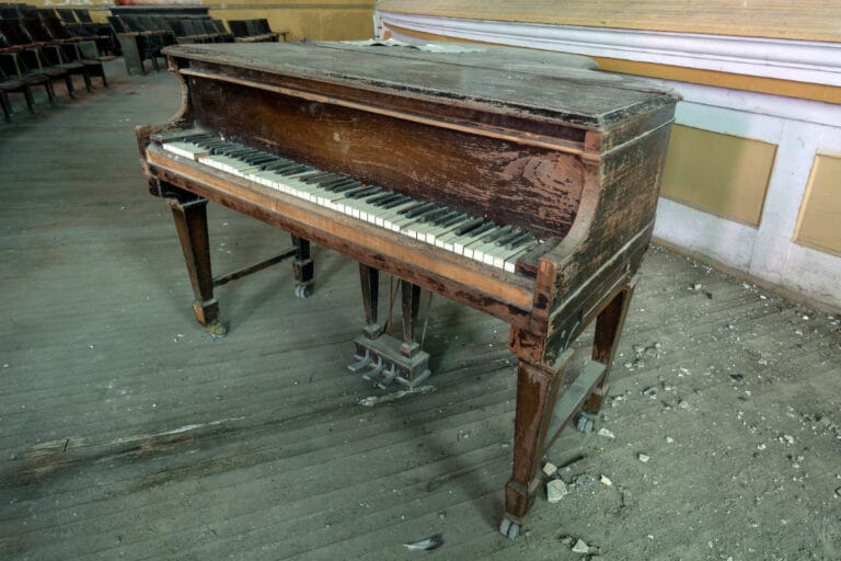 Antique Piano Identification & Value (Expert Price Guide)