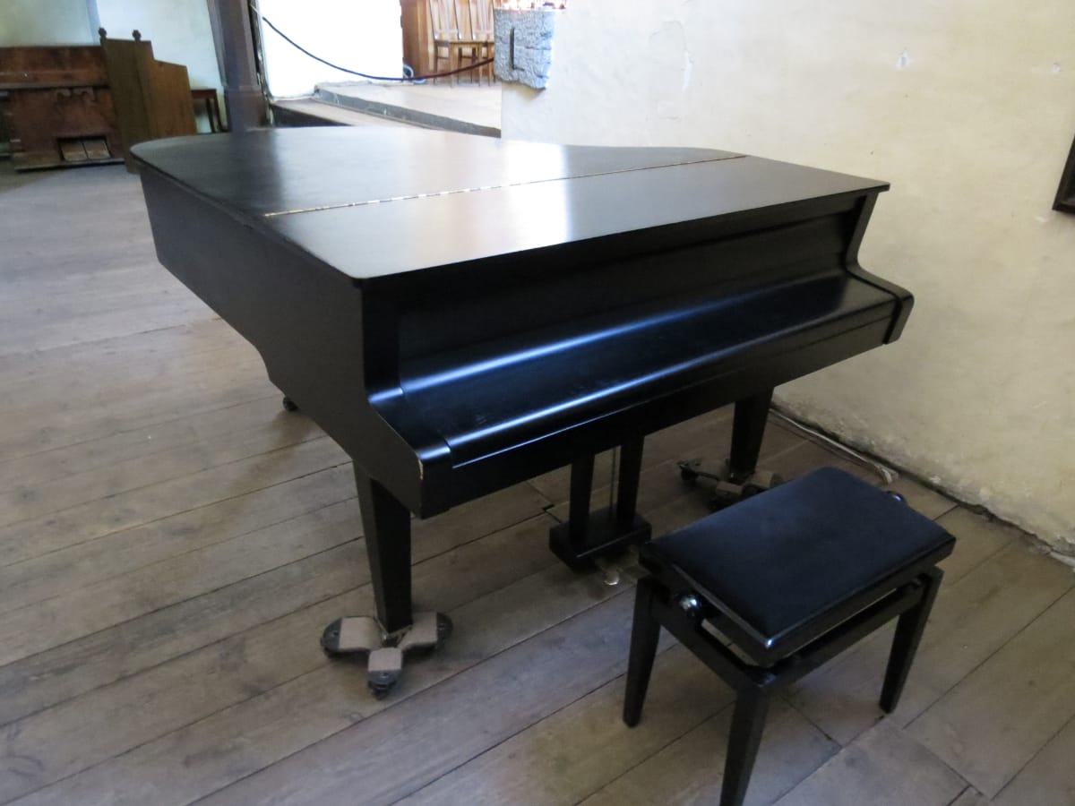 Antique Piano Identification & Value (Expert Price Guide)