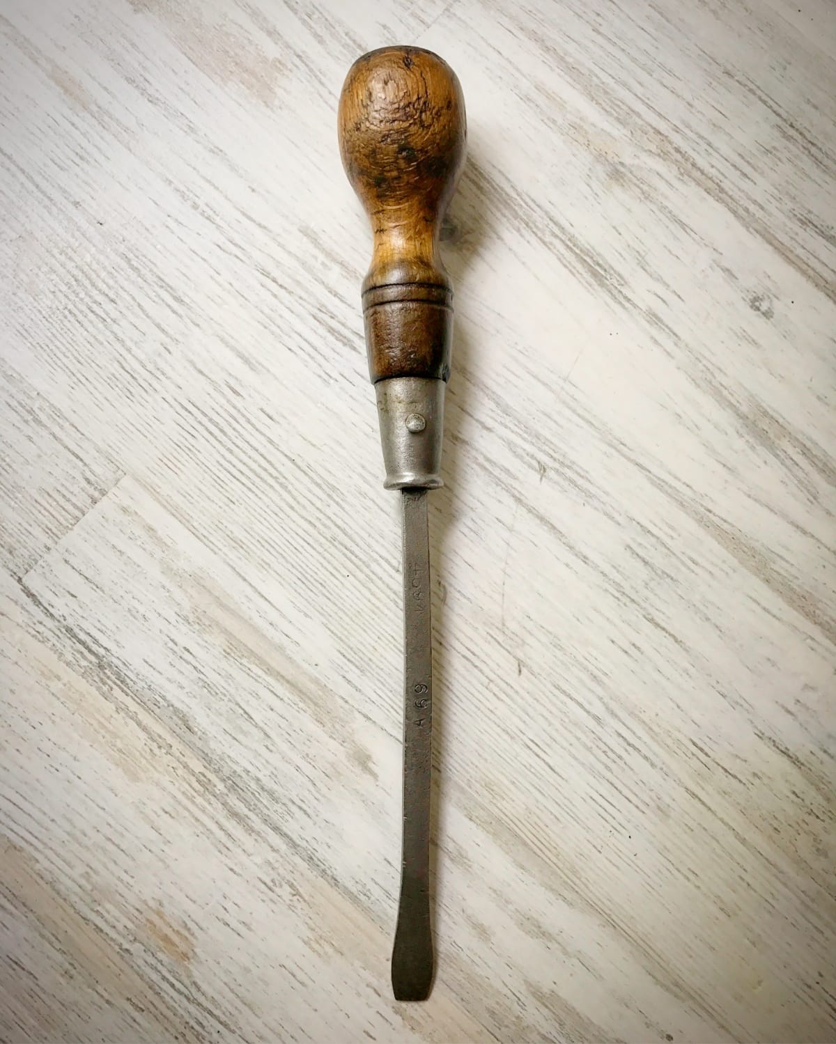 Vintage Screwdrivers: Identification & Value Guide With Tips
