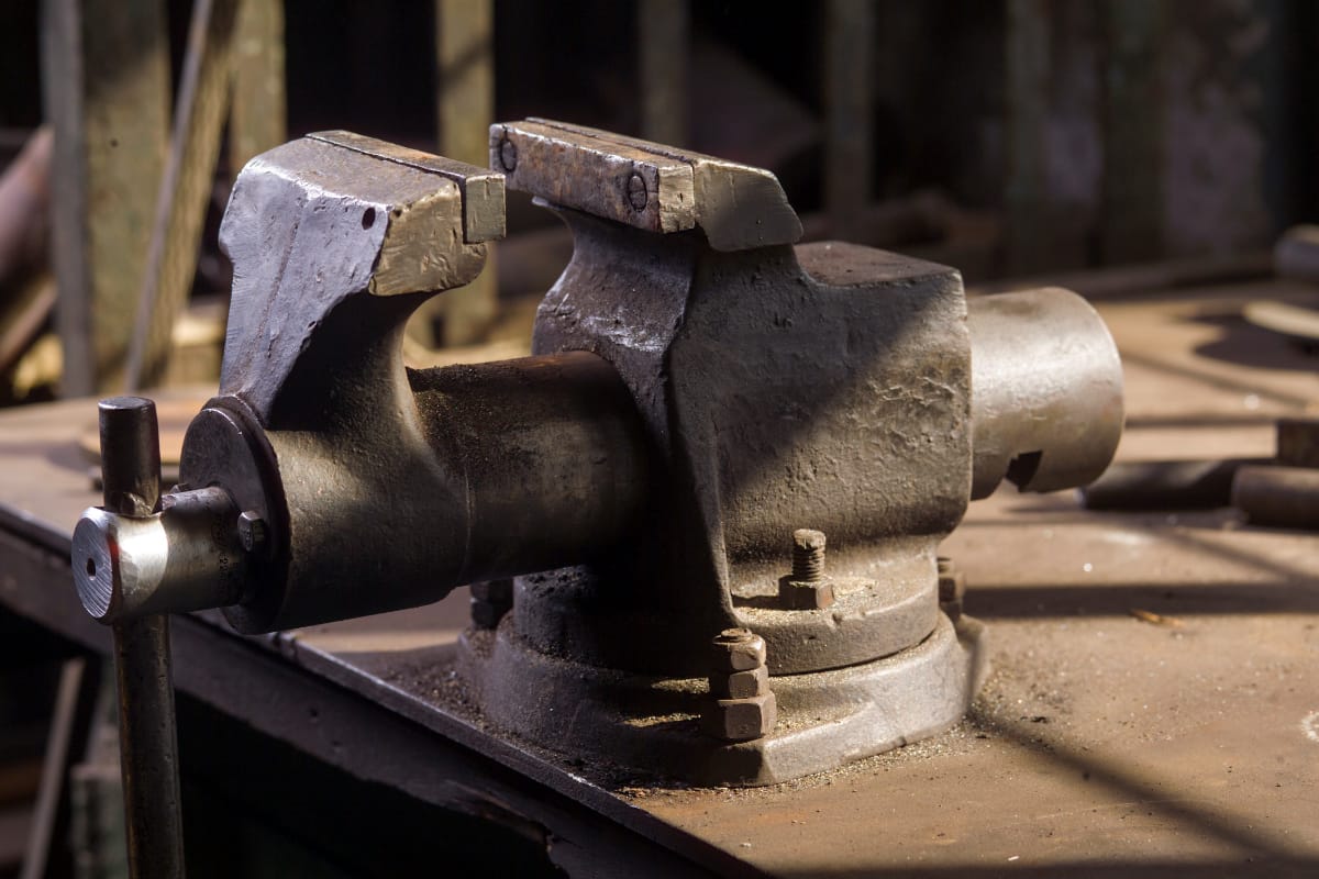 Vintage Vise Identification: Price Guide (With Types & Brands)