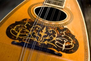 How to Identify & Value Vintage Mandolins (Complete Guide)