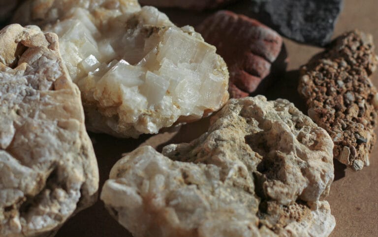 Valuable Beach Stones: Identification & Value Guide with Types