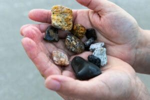 Valuable Beach Stones: Identification & Value Guide with Types