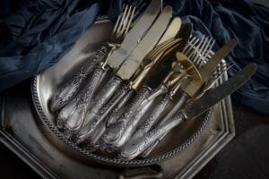 Vintage Flatware Patterns: Identification & Valuation Guide