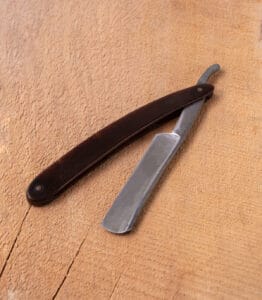 Vintage Straight Razors: Identification & Value Guide