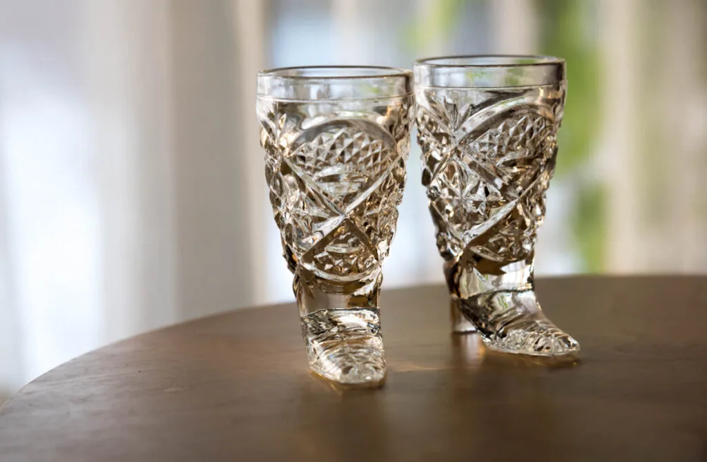 Vintage Pressed Glass Patterns Identification & Value Guide