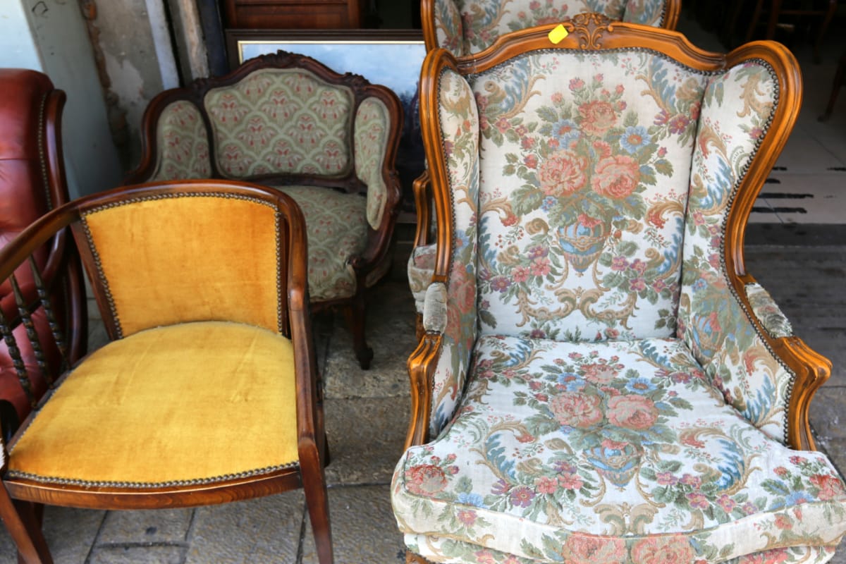 Antique Chairs Value & Identification Guide (With Rare Styles)