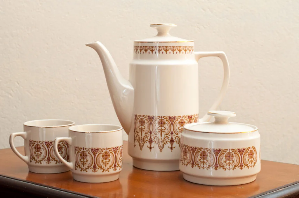 Vintage Pyrex Value Guide (Patterns And Identification)