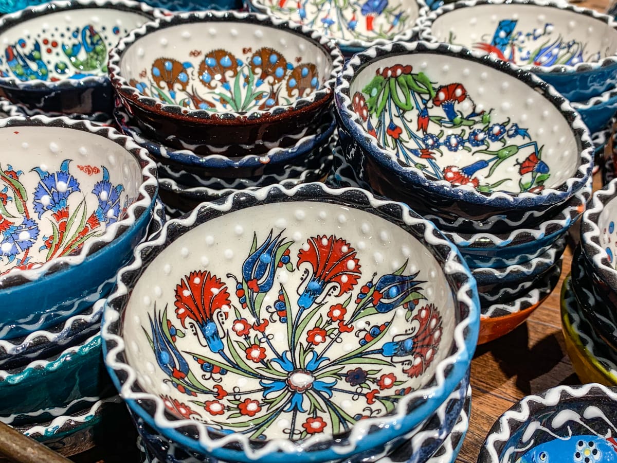Royal Vienna Porcelain Marks Guide (Beehive Marks & Values)