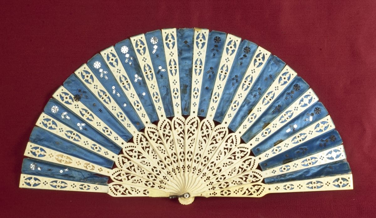 Identifying Valuable Antique Hand Fans (With Rare Examples)