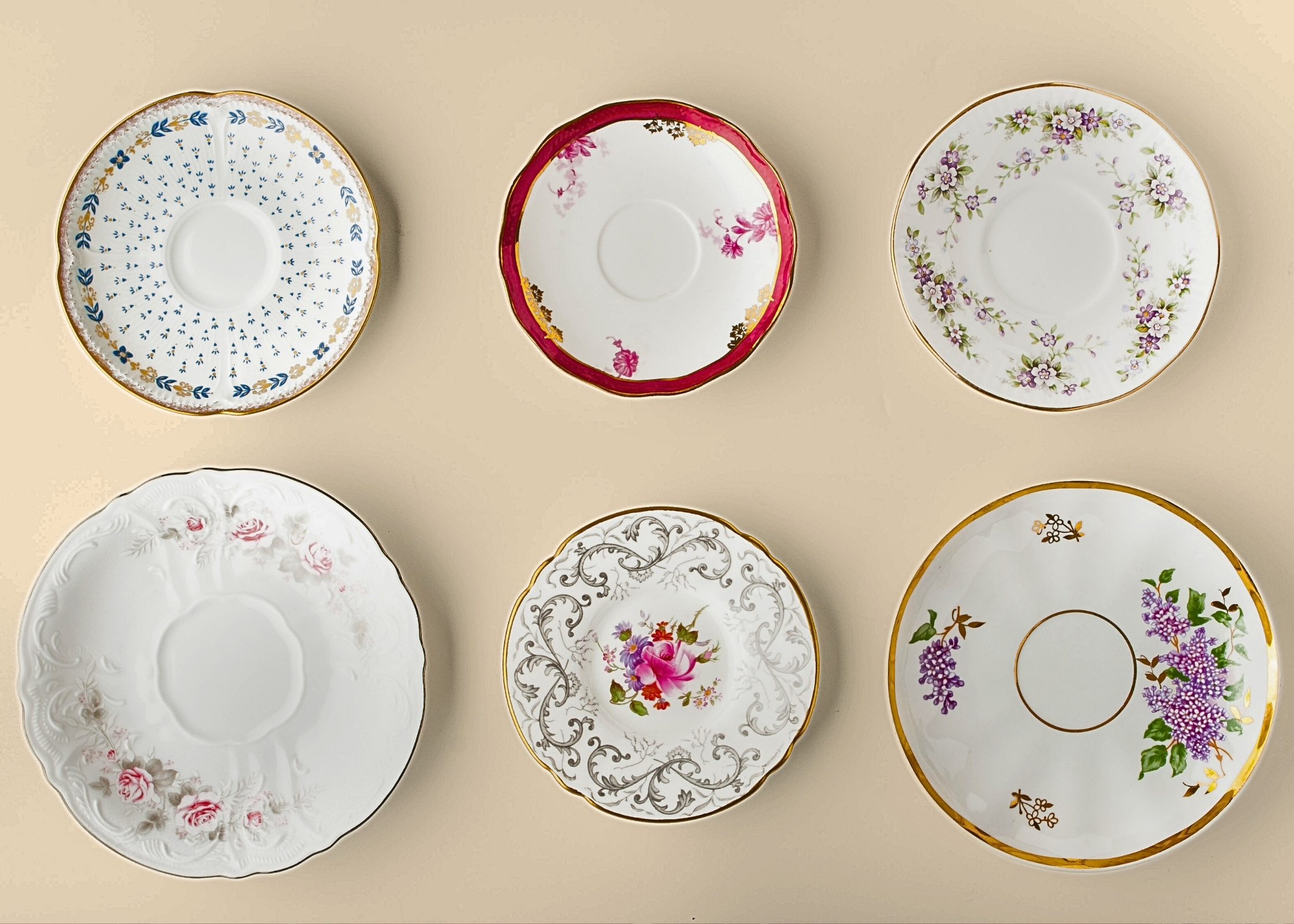 Most Collectible Ceramic Plates Designs to Know (Makers & Values)